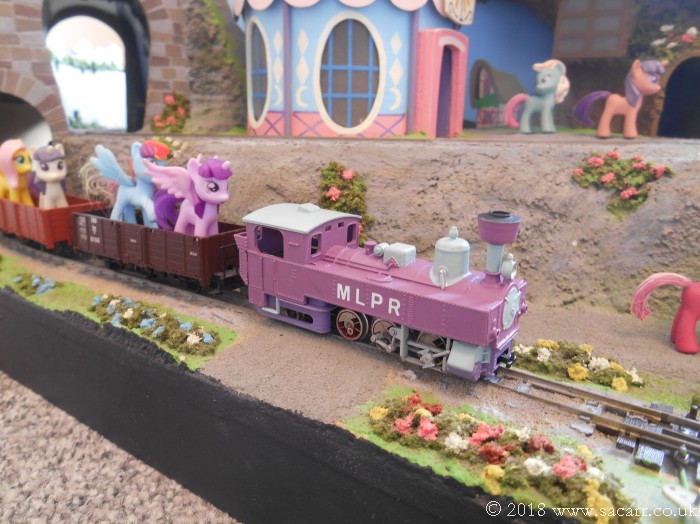 The Equestria Railroad - My Daughter's OO9 scale "My Little Pony ...