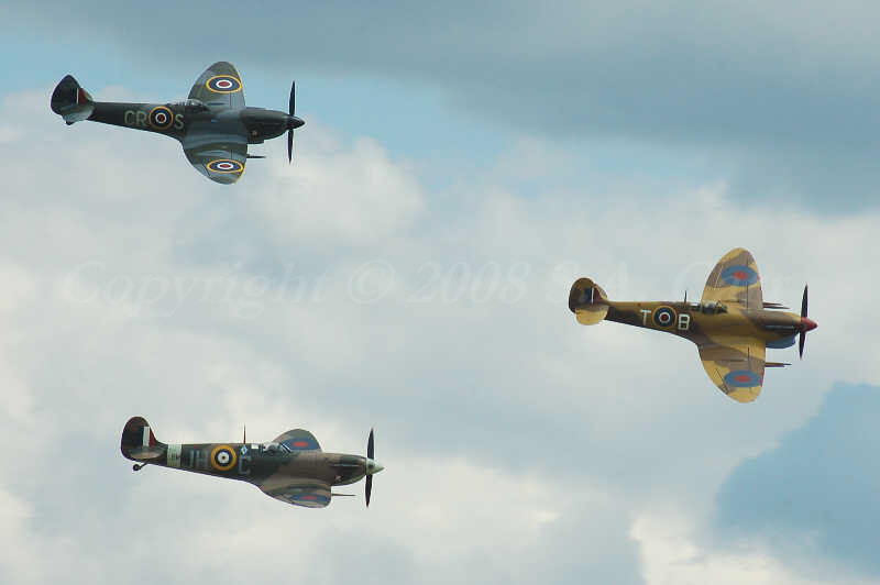 Spitfire Pictures. - Aviation - HMVF - Historic Military Vehicles Forum
