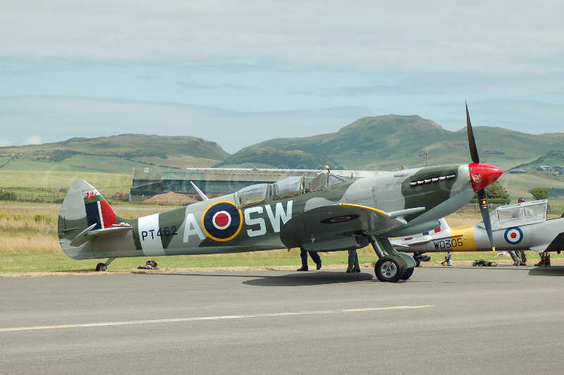 How many two seater Spitfires...... - Aviation - HMVF - Historic ...